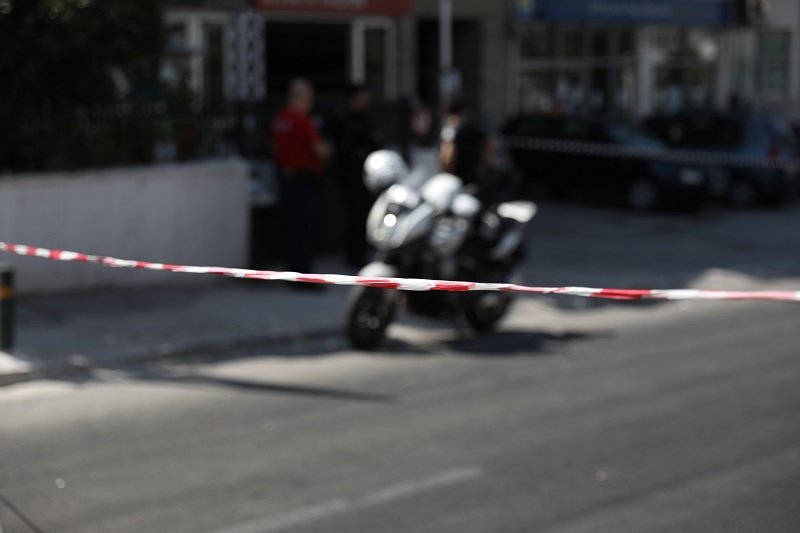 Άγριος ξυλοδαρμός αστυνομικού από τέσσερα άτομα για τις θέσεις ...
